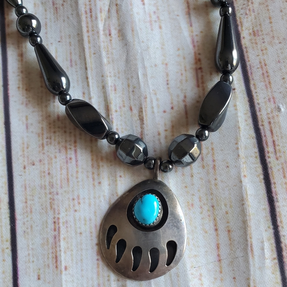 Bear Claw Native American Turquoise Necklace - Gem